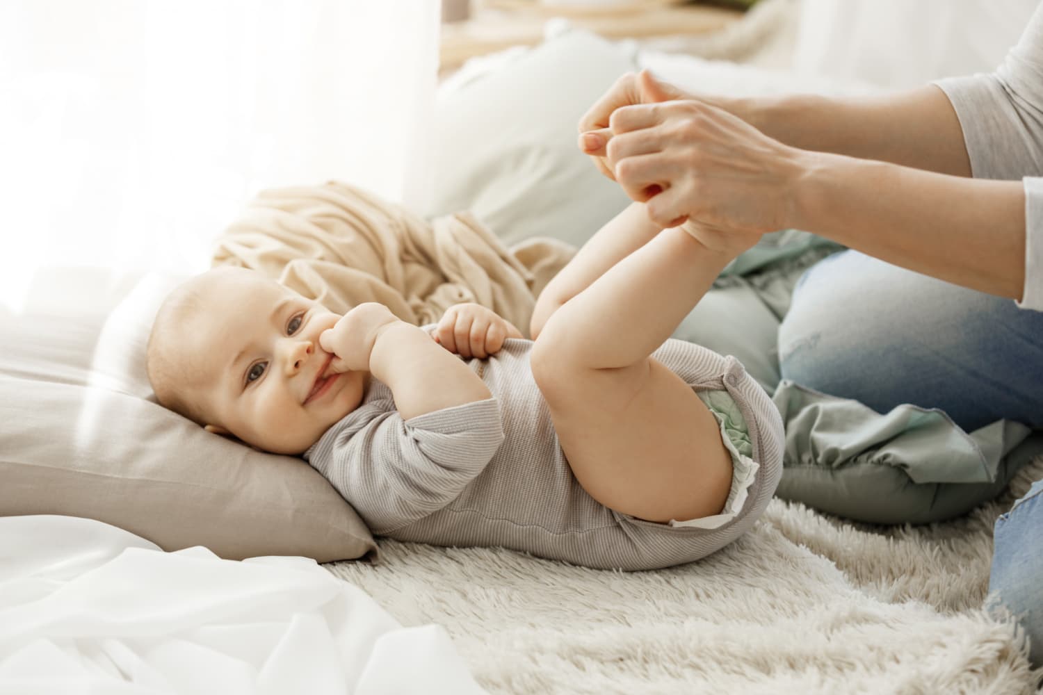 El primer diente en un bebé: consejos para padres primerizos - Clínica ...